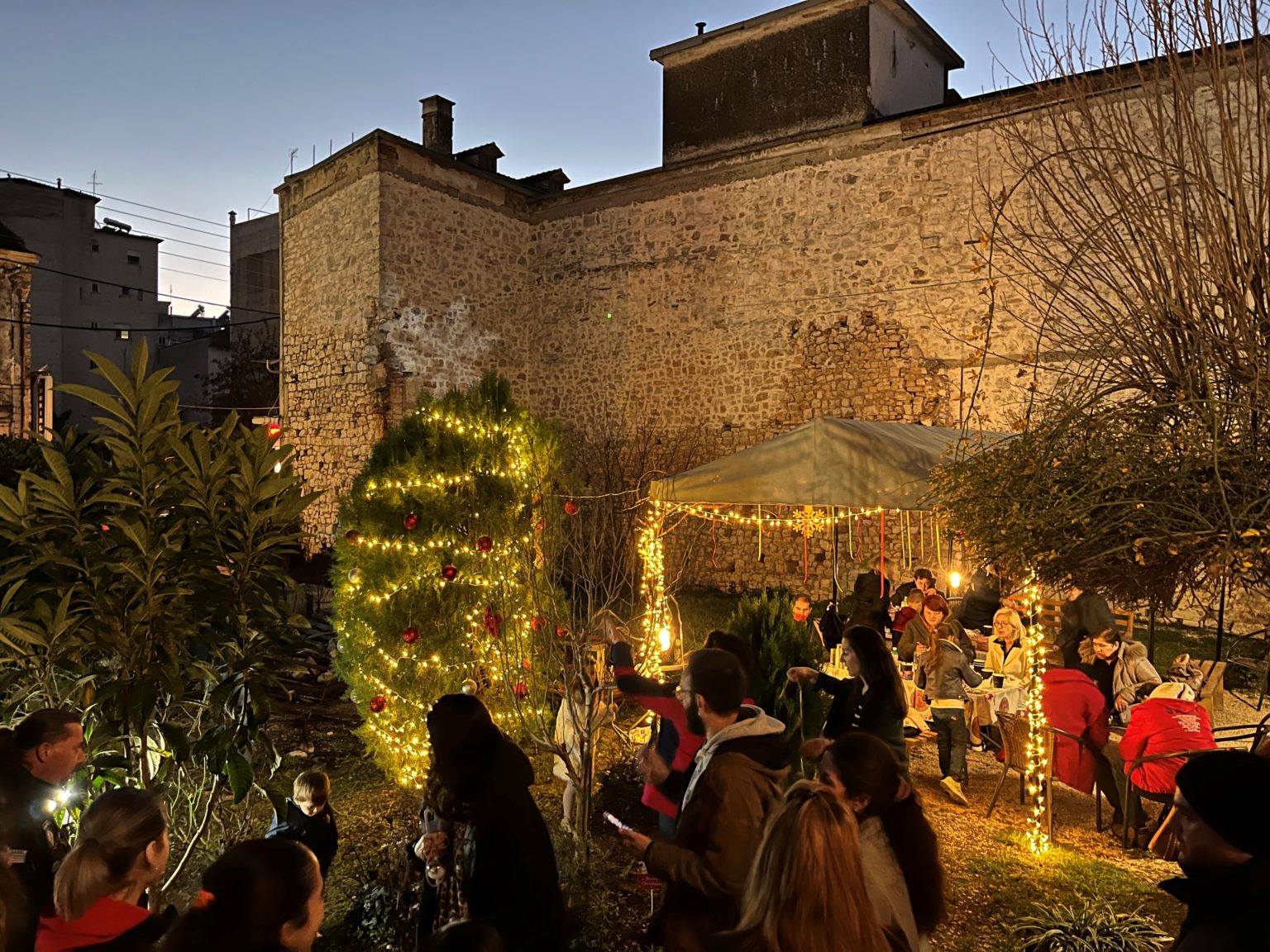 ΣΤΟΛΙΣΜΟΣ ΧΡΙΣΤΟΥΓΕΝΝΙΑΤΙΚΟΥ ΔΕΝΤΡΟΥ - Εταιρεία Προαγωγής Ψυχικής ...